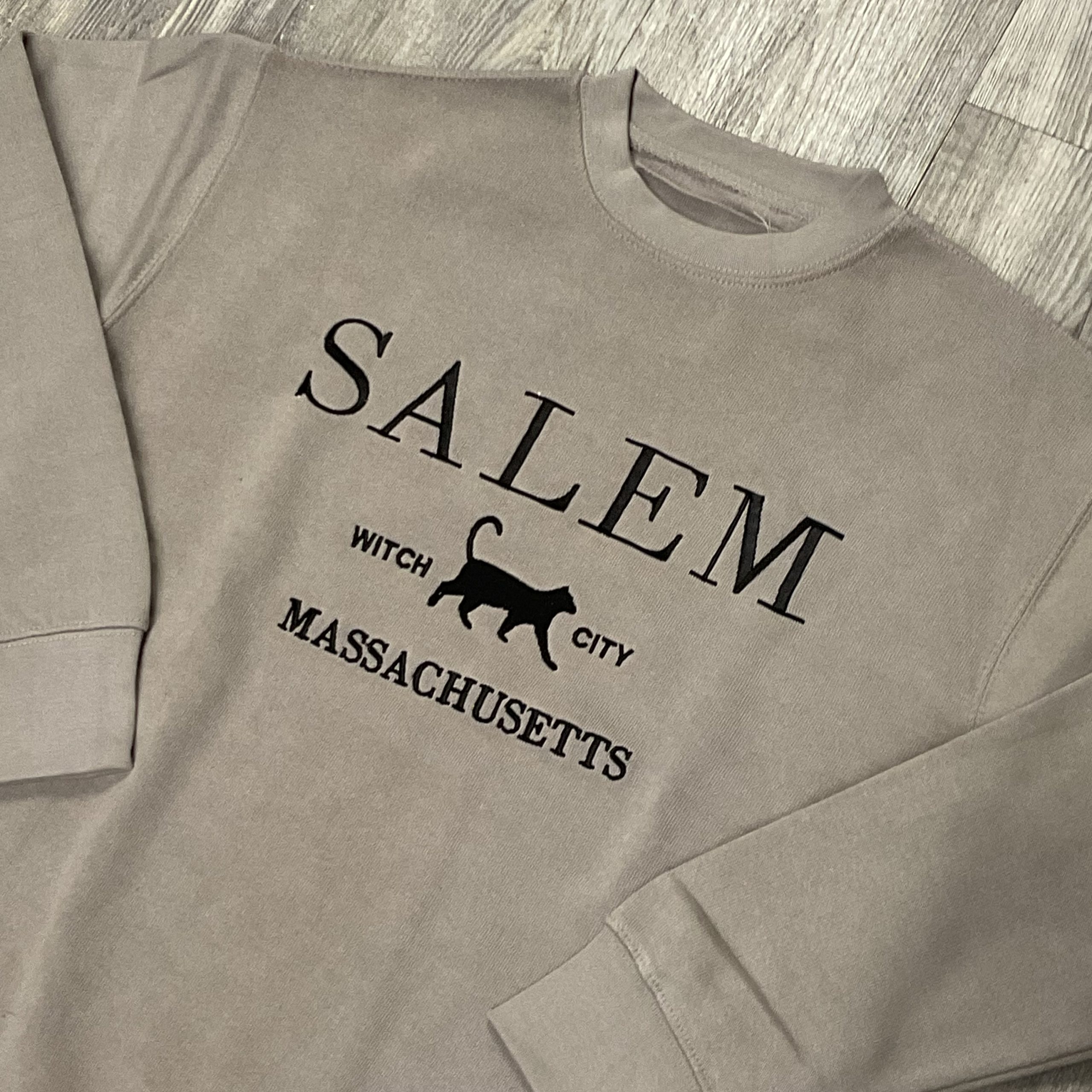 Taupe Cat Applique Crewneck - Moons Gift Shop